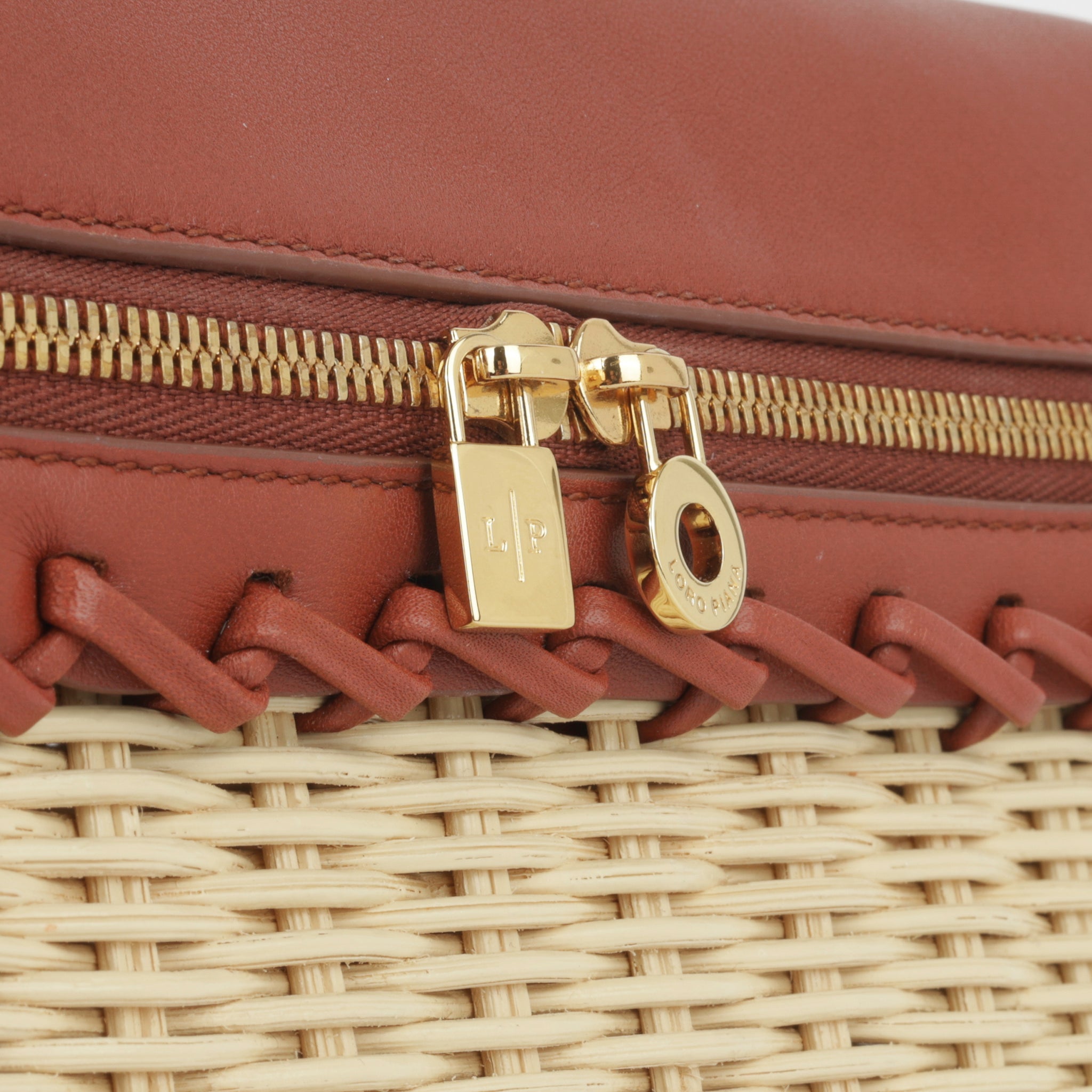 Loro Piana -Extra Pocket Pouch Wicker - Deep Kumel GHW - Great | Bagista
