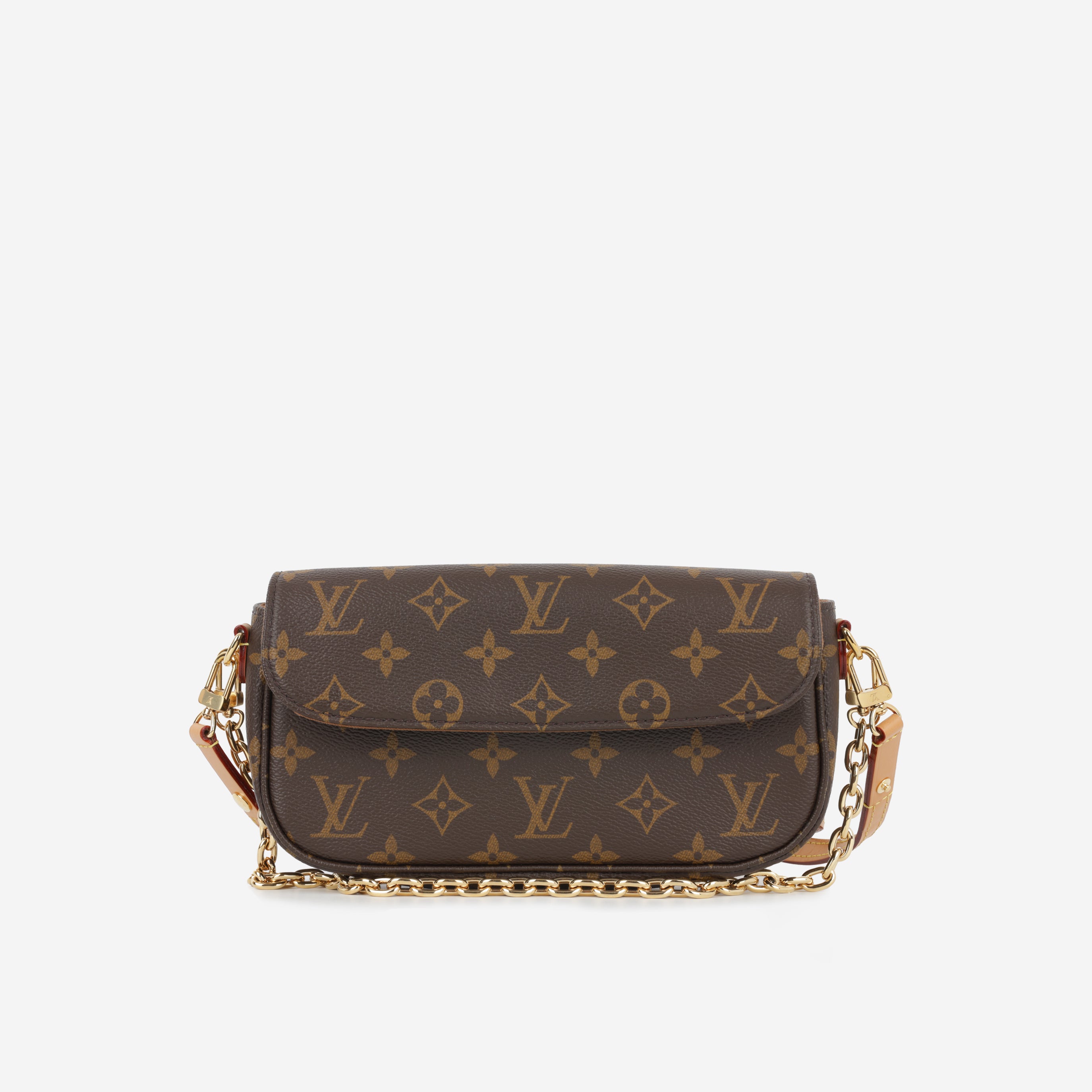 Louis Vuitton Ivy Wallet on Chain - Monogram Canvas | Pre-Loved ...